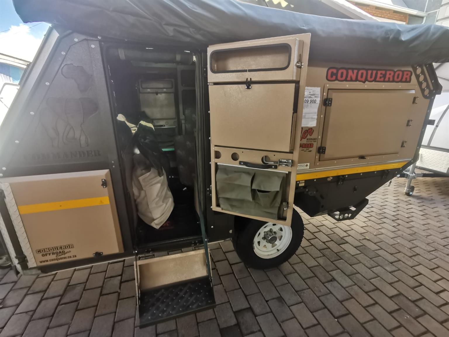 2014 Conqueror Commander | Junk Mail Marketplace