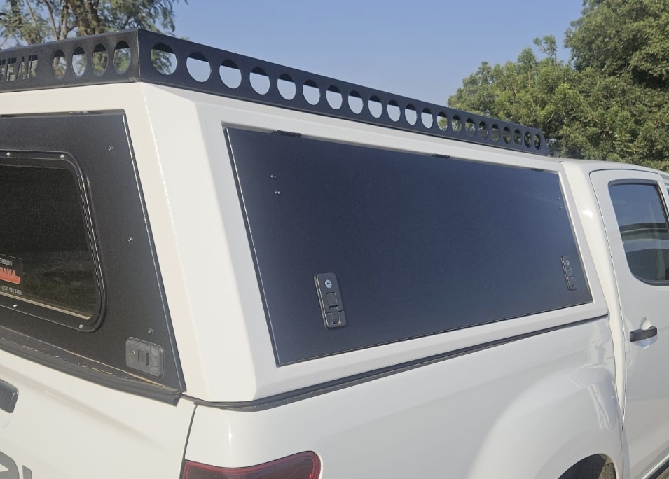 Epic Gear Canopy | Junk Mail Marketplace