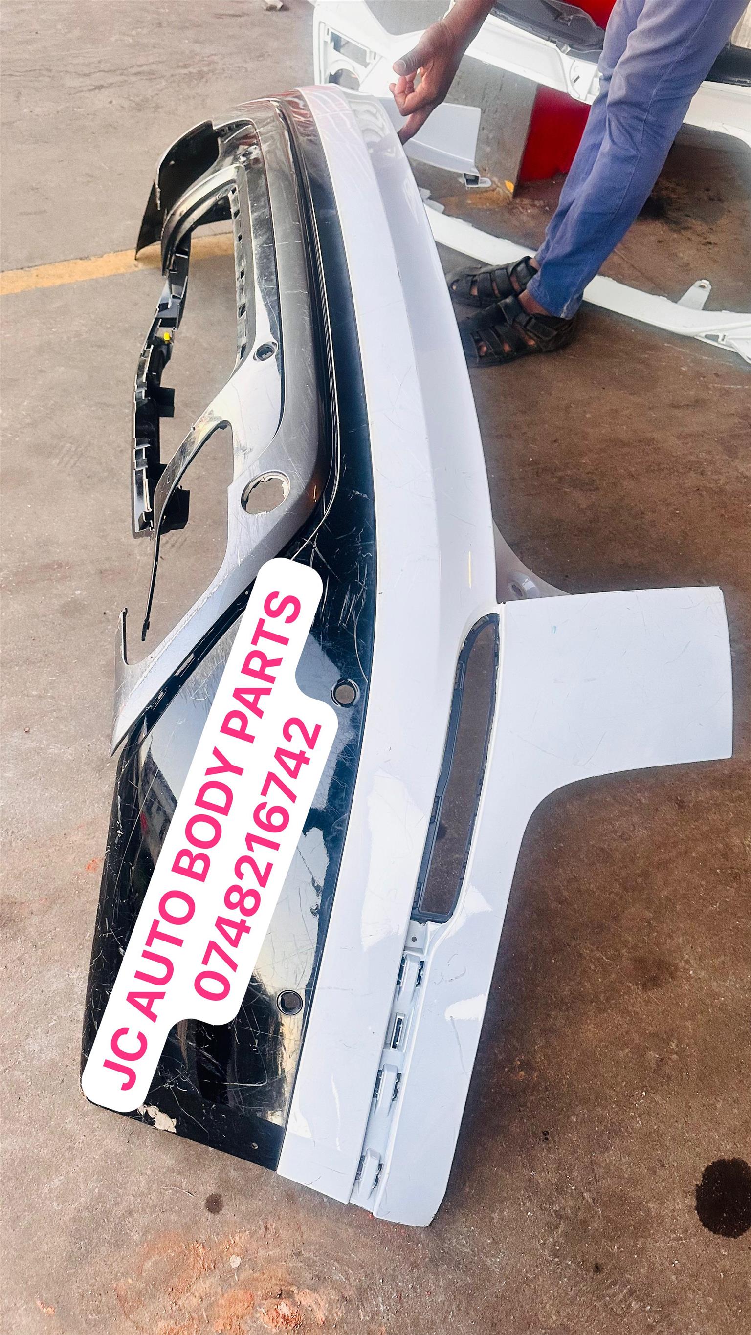 Landrover Range Rover velar rear bumper for sale | Junk Mail Marketplace