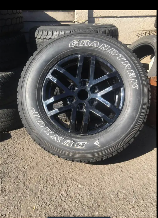 Ford Raptors mag wheel and tyres | Junk Mail Marketplace