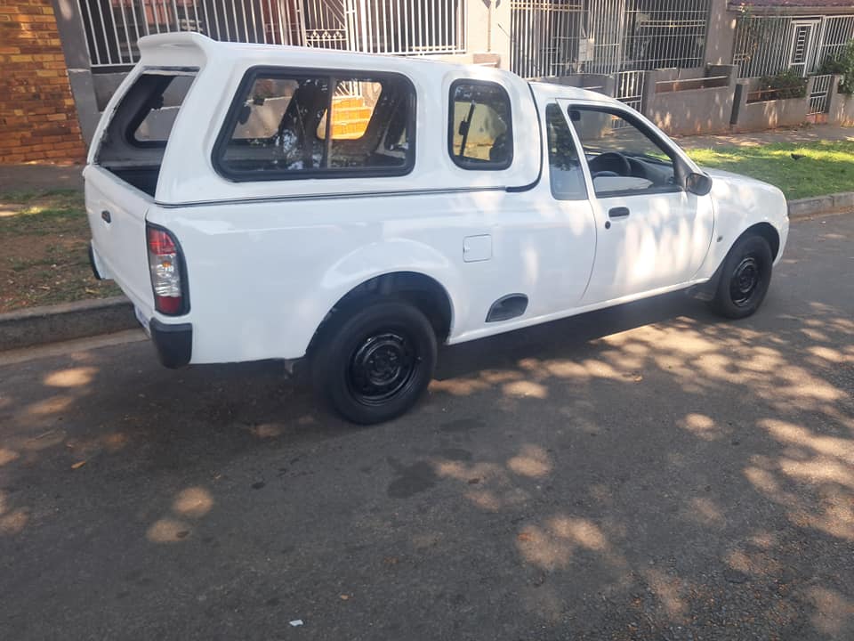 Ford Bantam 1.6 Canopy 2011 for sale | Junk Mail Marketplace