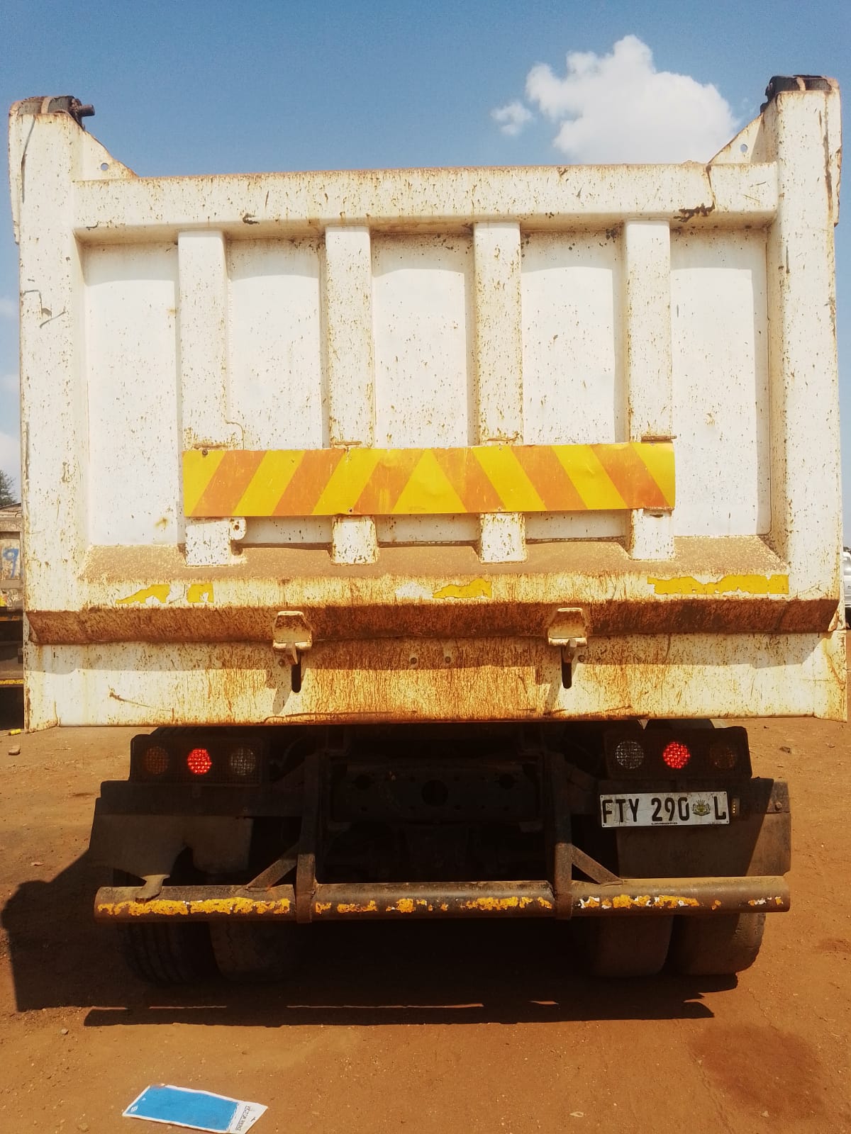 MAN F2000 10 CUBE TIPPER 2005 | Junk Mail