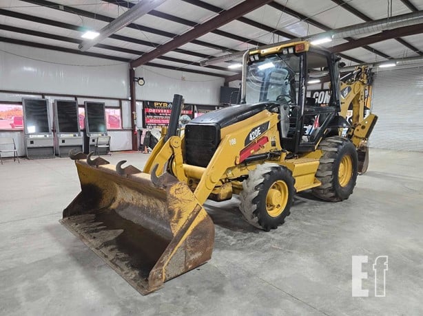 CAT TLBs 420E 4X4 TLB | Junk Mail Marketplace