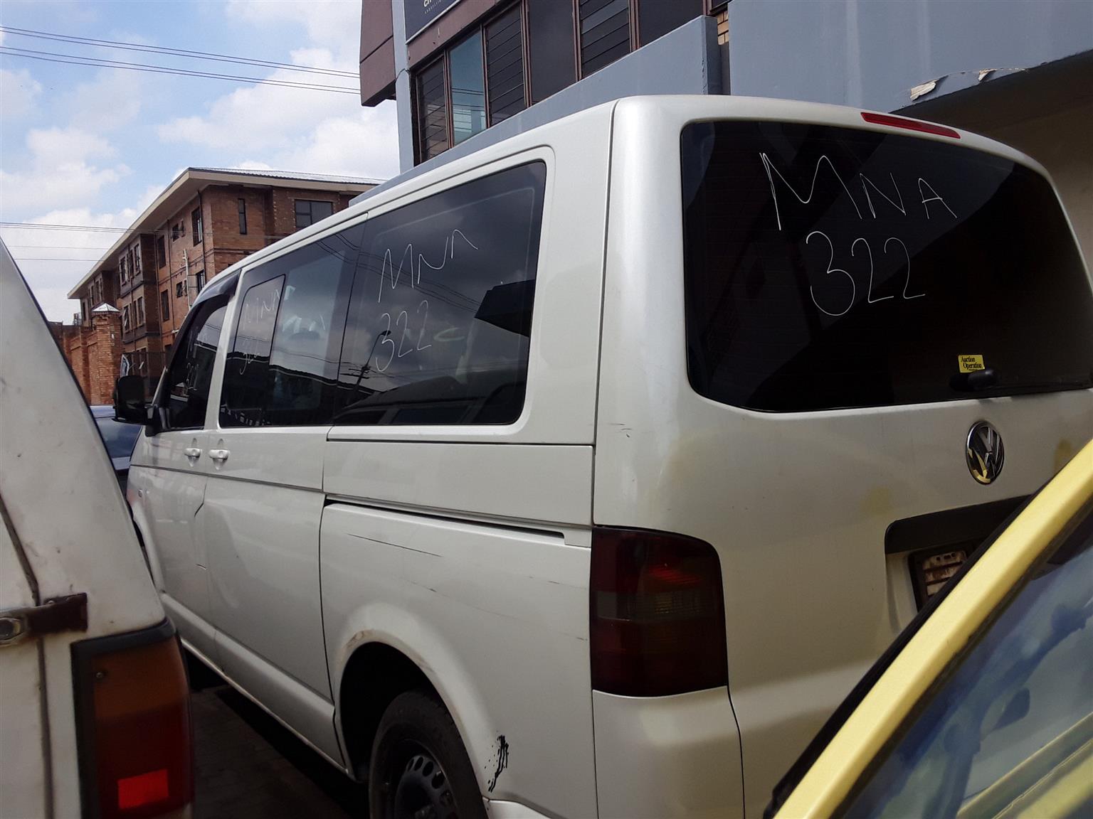 VW CARAVELLE 1.9TDI STRIPPING FOR SPARES | Junk Mail Marketplace