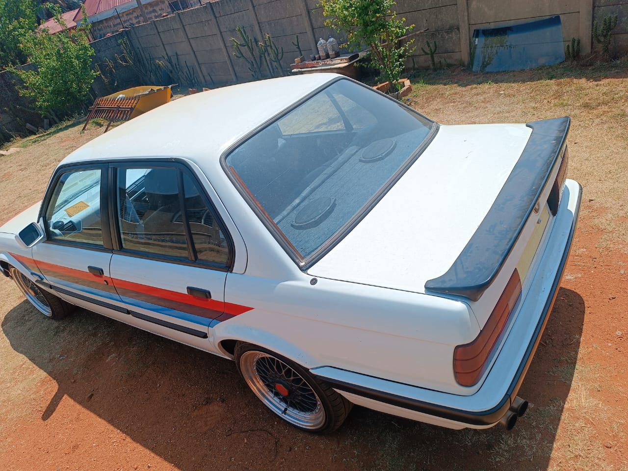 Bmw e30 320i slightly worked | Junk Mail Marketplace