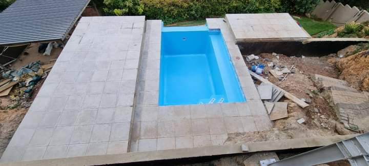 SAM LUXURY SWIMMING POOL AND LAPA, FISH PONDS | Junk Mail