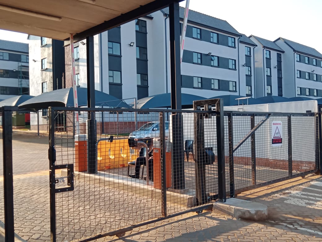 Modern Stylish 2Bed Apartment at Jabulani Junction Estate up for Rental ...