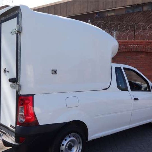 Nissan NP200 Canopy Beekman Spacesaver / Nosecone (Latest) SKU:030-001 ...