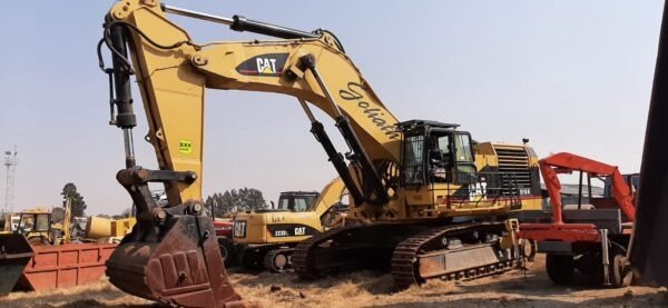 CAT 5110 B Excavator. Exc VAT 23 600 Hours 110 Ton 5 Ton Loader 100% ...
