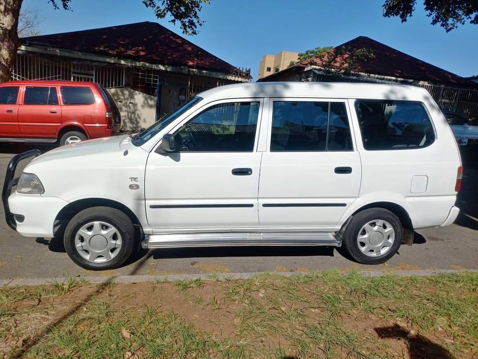 2004 TOYOTA CONDOR SEVEN SEATER GOOD FOR BISSNESS DRIVE AND GO NO ...