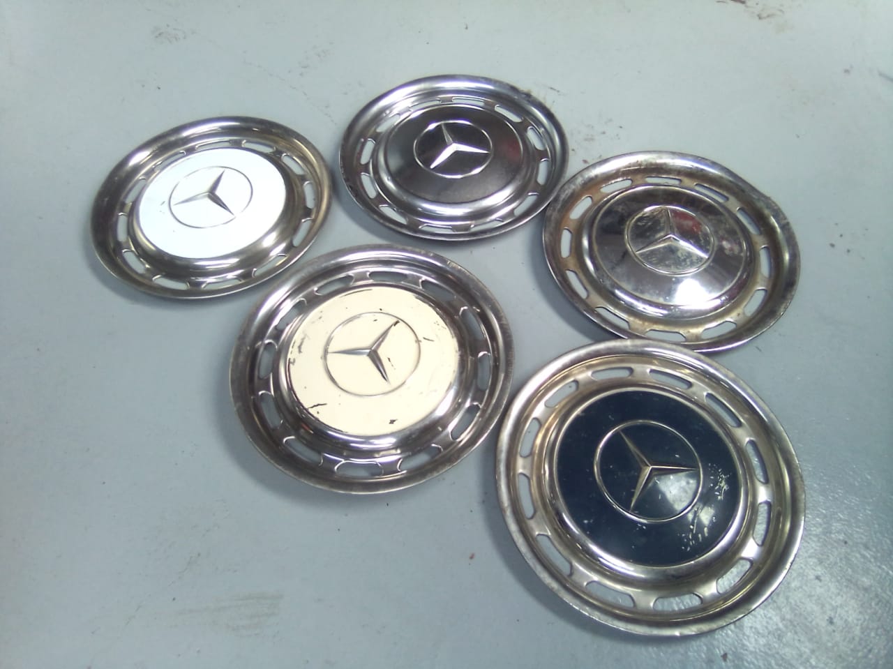 Mercedes Benz Hub Caps | Junk Mail Marketplace