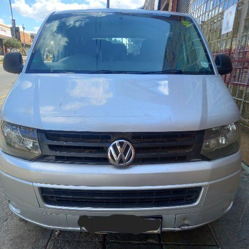 VW T5 CARAVELLE STRIPPING FOR PARTS | Junk Mail
