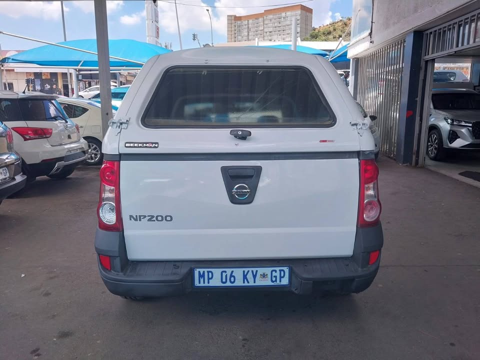 Nissan Np200 1.6 | Junk Mail Marketplace