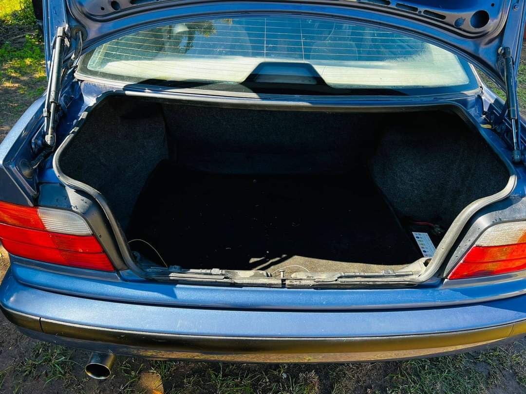 1996 BMW e36 318is automatic | Junk Mail Marketplace