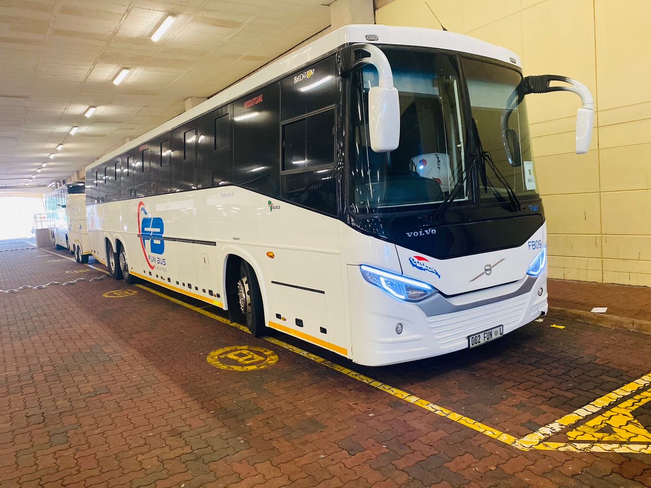 For sale. 2018 volvo B9R Full R&M since new Air conditioning 70 seater ...