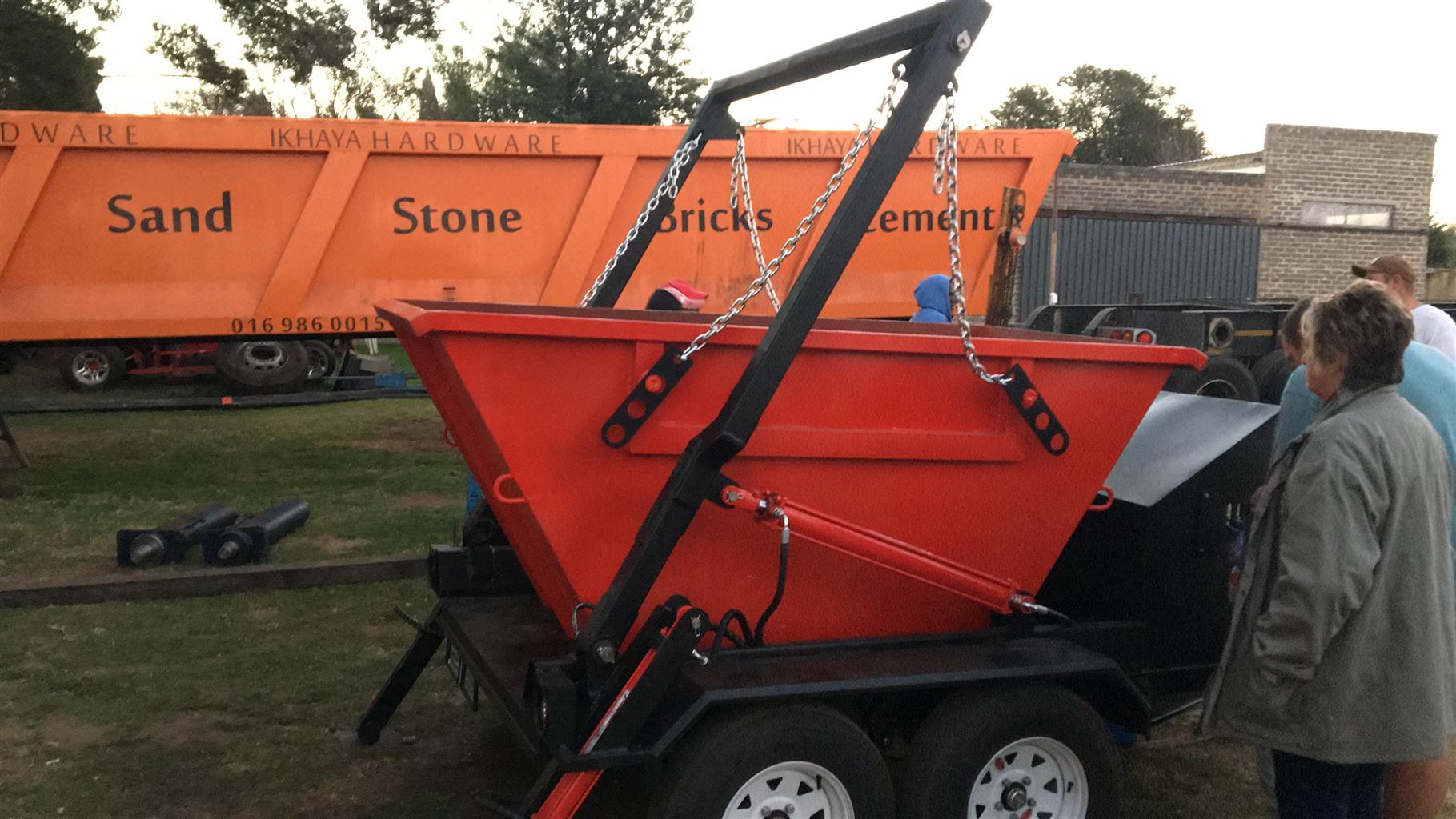 Hydrolics Skip trailer and 5 skips for sale | Junk Mail