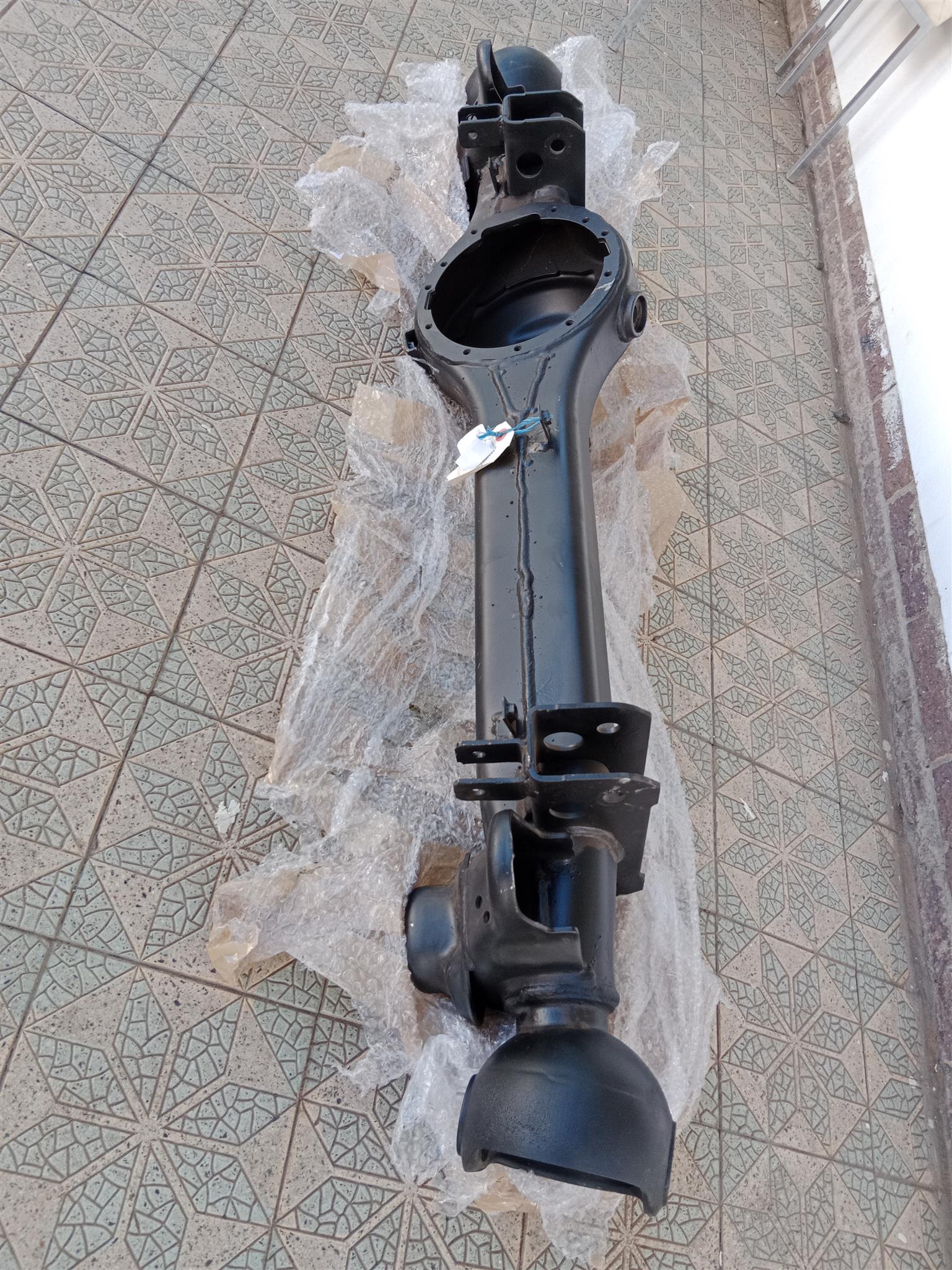 Toyota Land Cruiser 79 series reconditioned front diff housing for sale ...