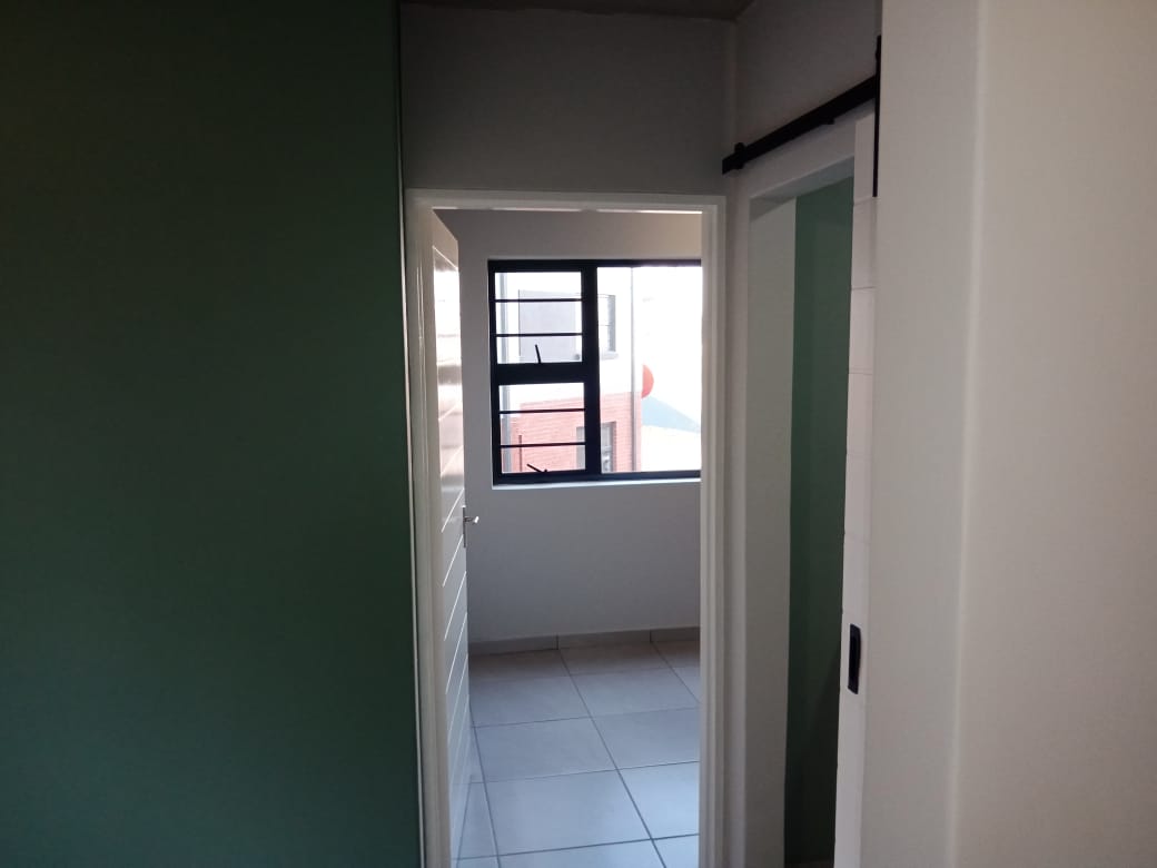 Modern Stylish 2Bed Apartment at Jabulani Junction Estate up for Rental ...
