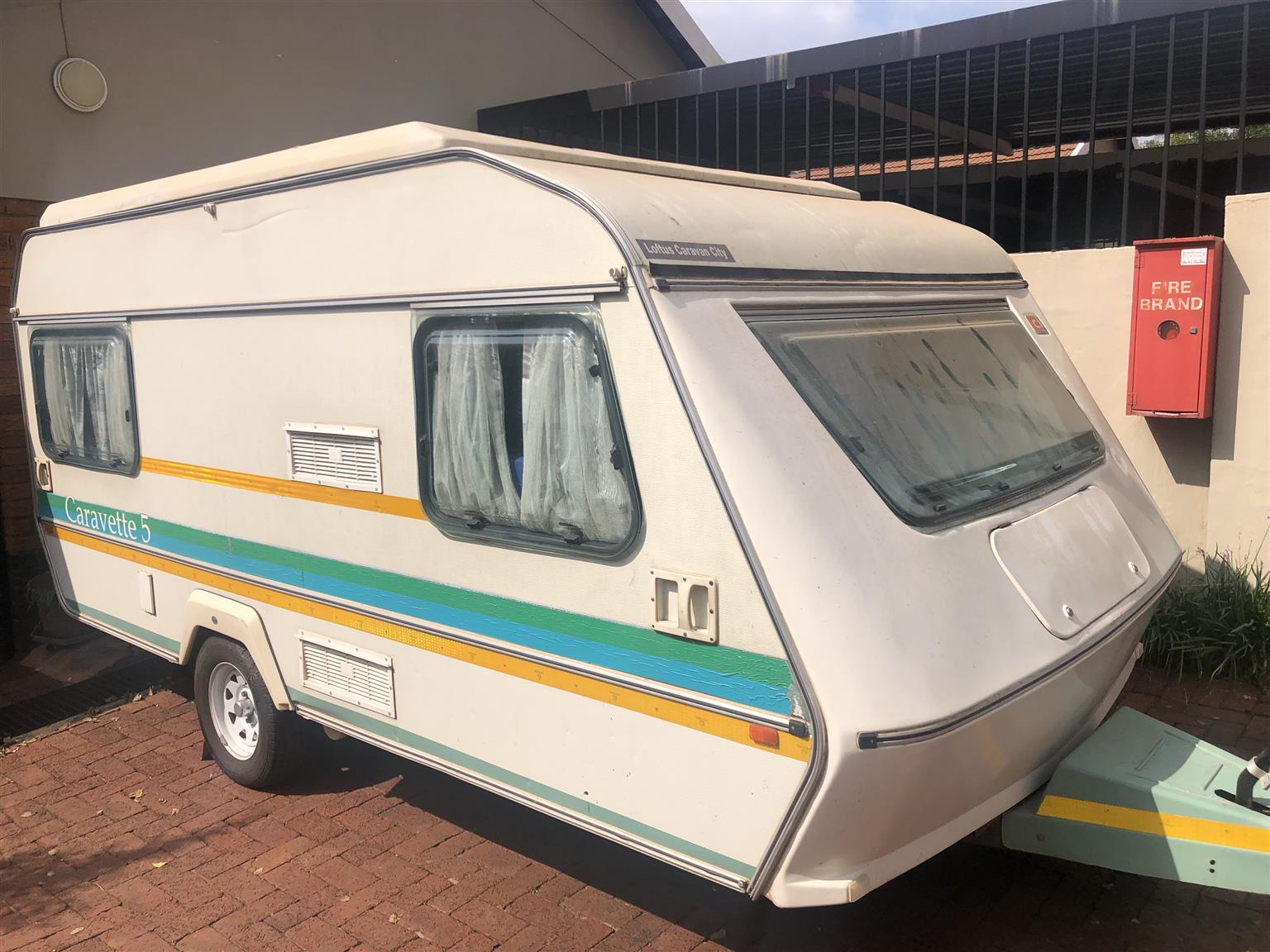 Caravan Caravette 5 + Tent and accessories | Junk Mail Marketplace
