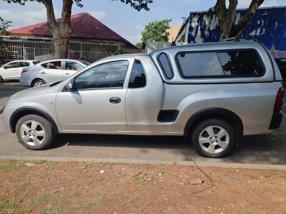 2006 OPEL CORSA BAKKIE 1.4 MANUAL TRANSMISSION IN EXCELLENT CONDITION ...