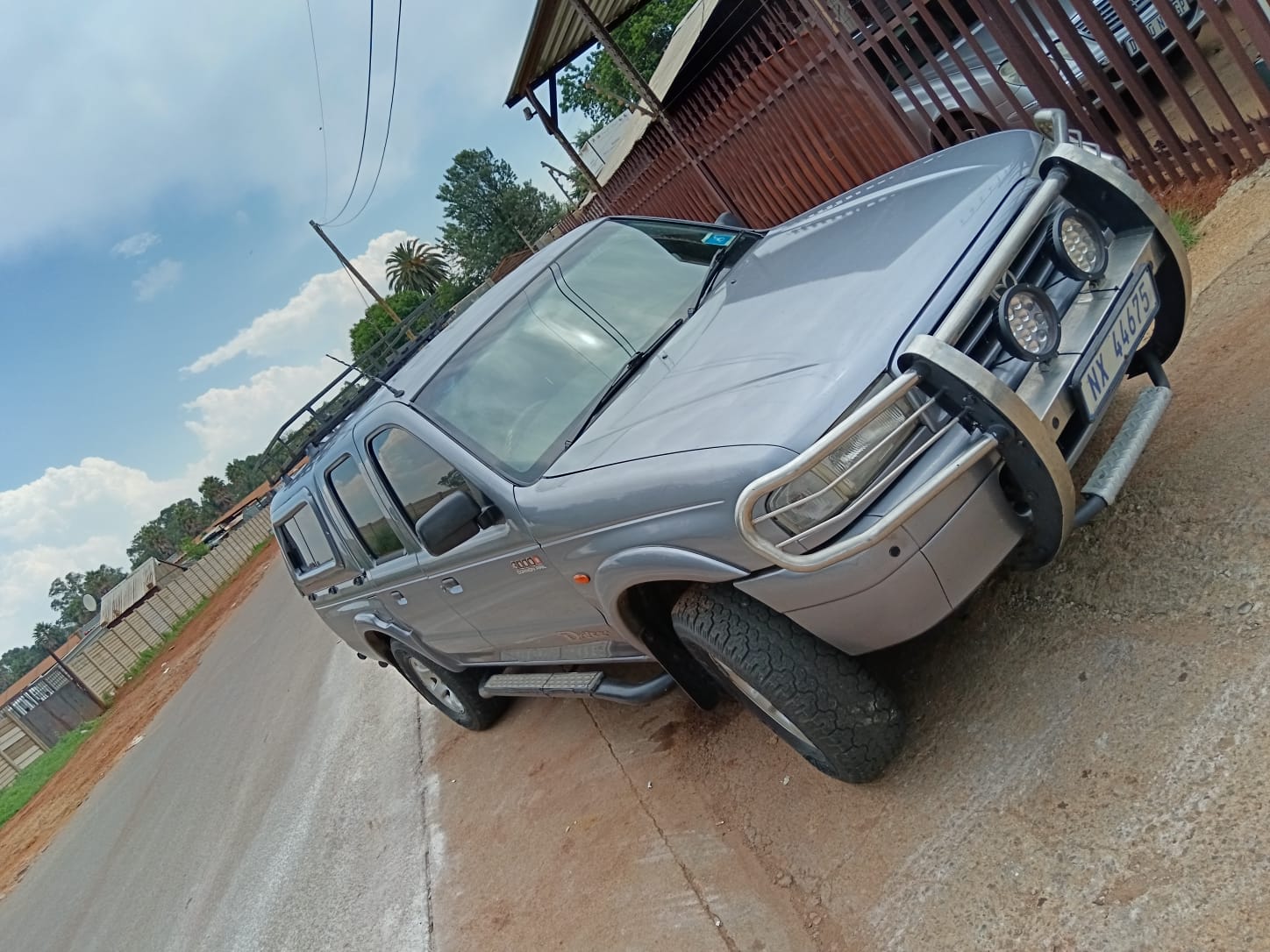 Mazda dubble cap 4x4 | Junk Mail