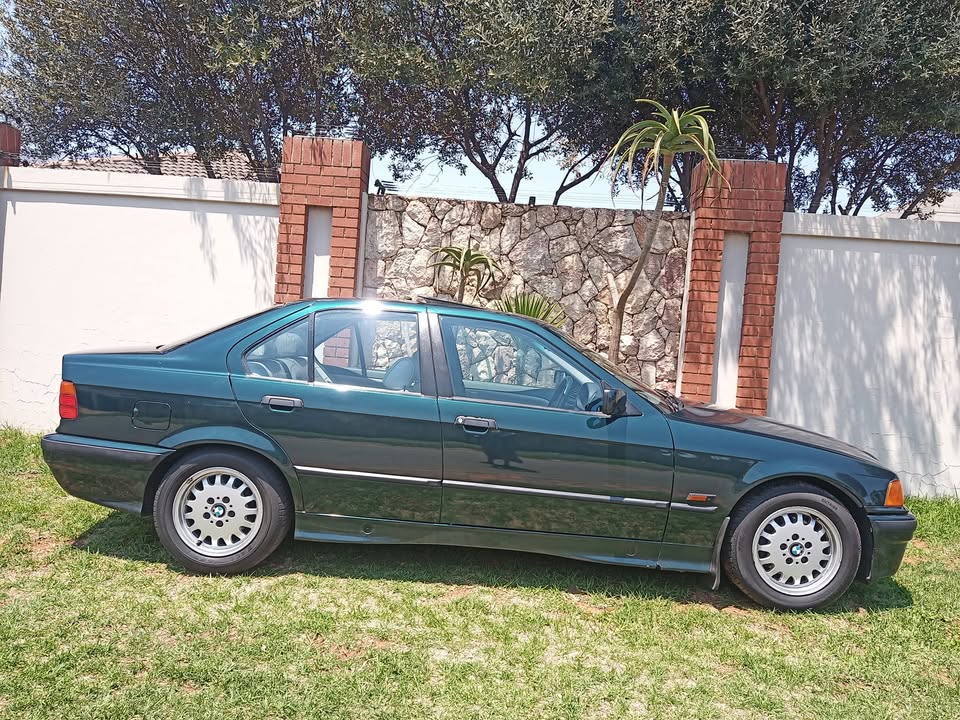 1995 BMW E36 328i | Junk Mail Marketplace