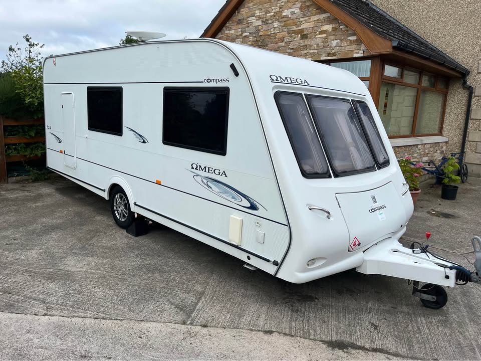 Caravan Omega ( 2008 compass omega 524, 4 birth caravan) | Junk Mail ...