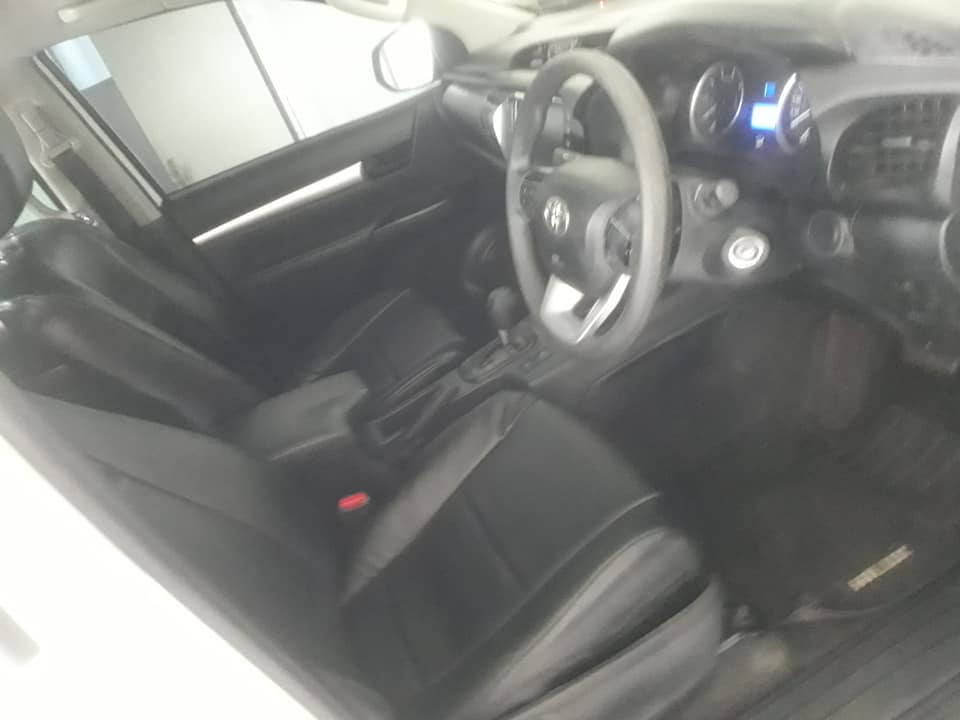 2020 TOYOTA HILUX 2.4 GD6 SRX 4X2 DOUBLE CAB AUTOMATIC WHITE LEATHER ...