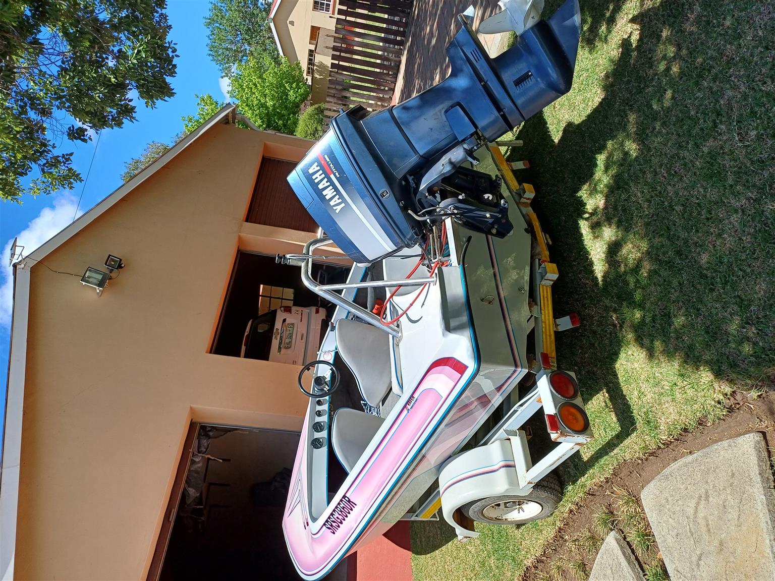 Mini Raven ski boat with 90 Yamaha engin | Junk Mail