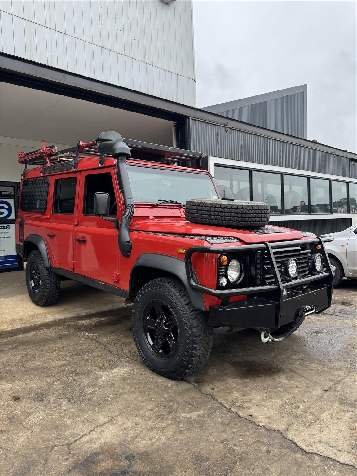 LANDROVER DEFENDER 110 2.5 TD5 CSW | Junk Mail Marketplace