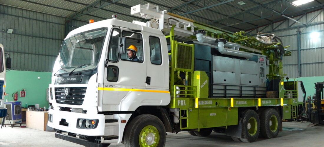 Borehole drilling machinery SAR200 drill on Powerstar with trailer ...