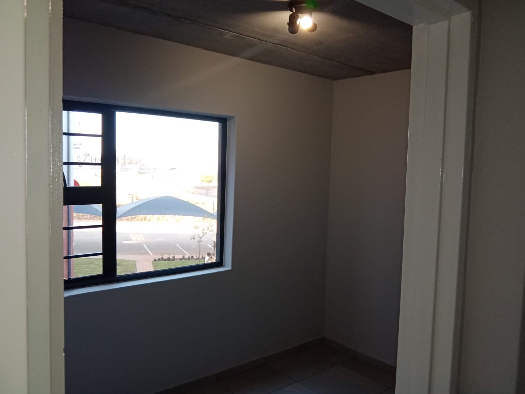 Modern Stylish 2Bed Apartment at Jabulani Junction Estate up for Rental ...