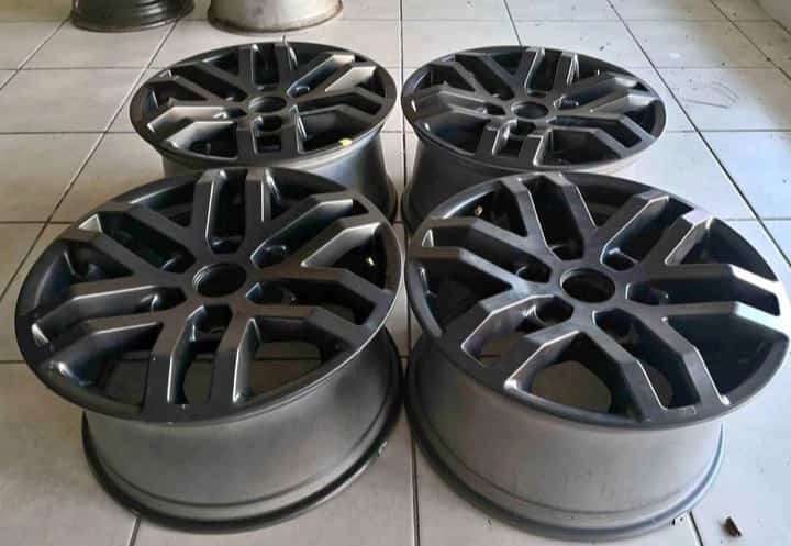 17inch Ford Raptor original mags to use for spare wheel | Junk Mail ...