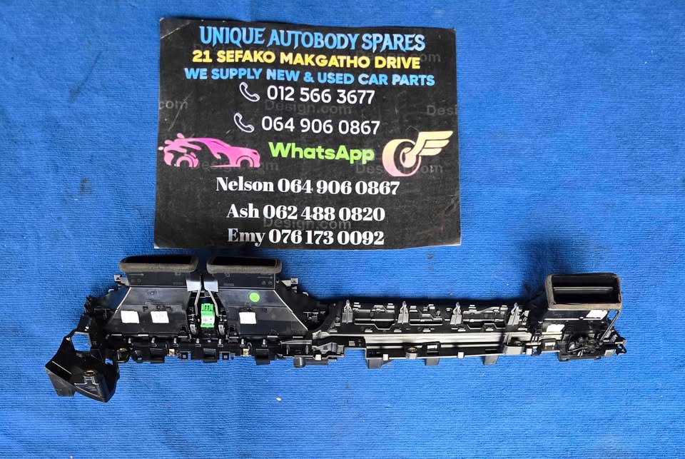 Used Jaguar F-Pace Dashboard Air Vent for sale in Eastern Cape | Auto Mart