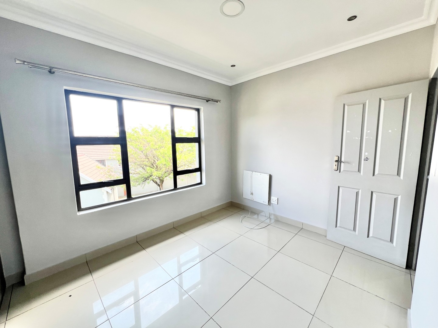 Modern Marvel in Scure estate | Junk Mail Marketplace