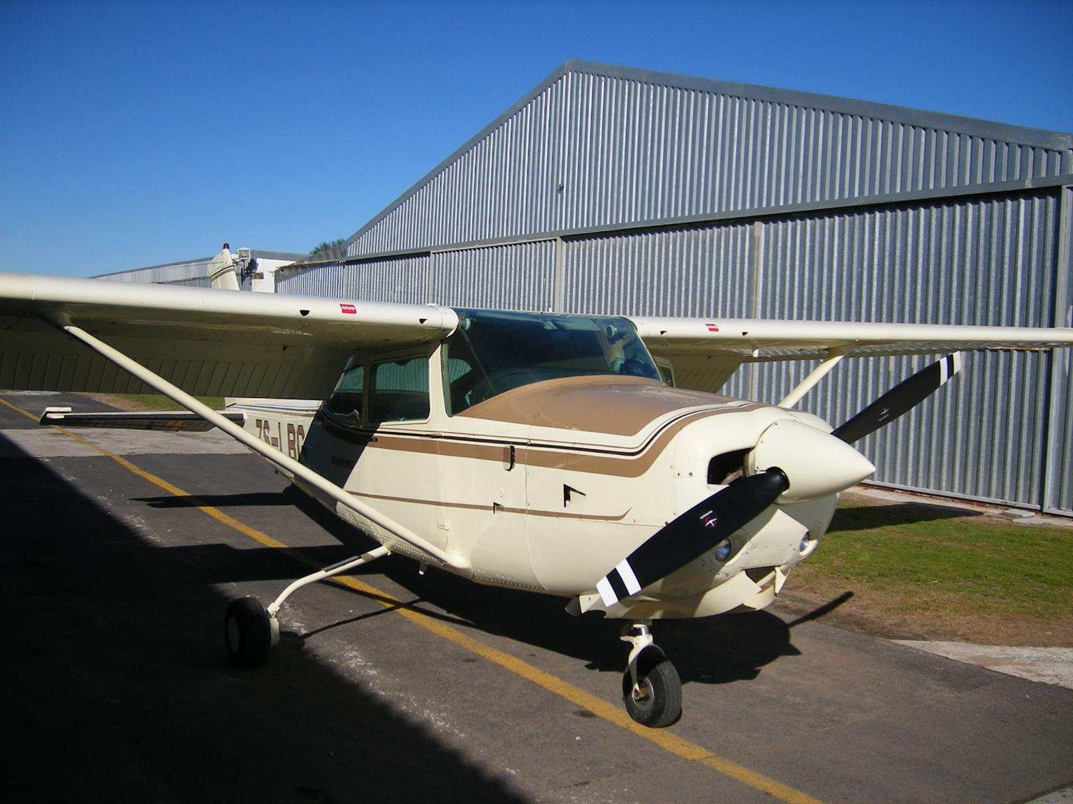 Cessna 182 RG Plane | Junk Mail