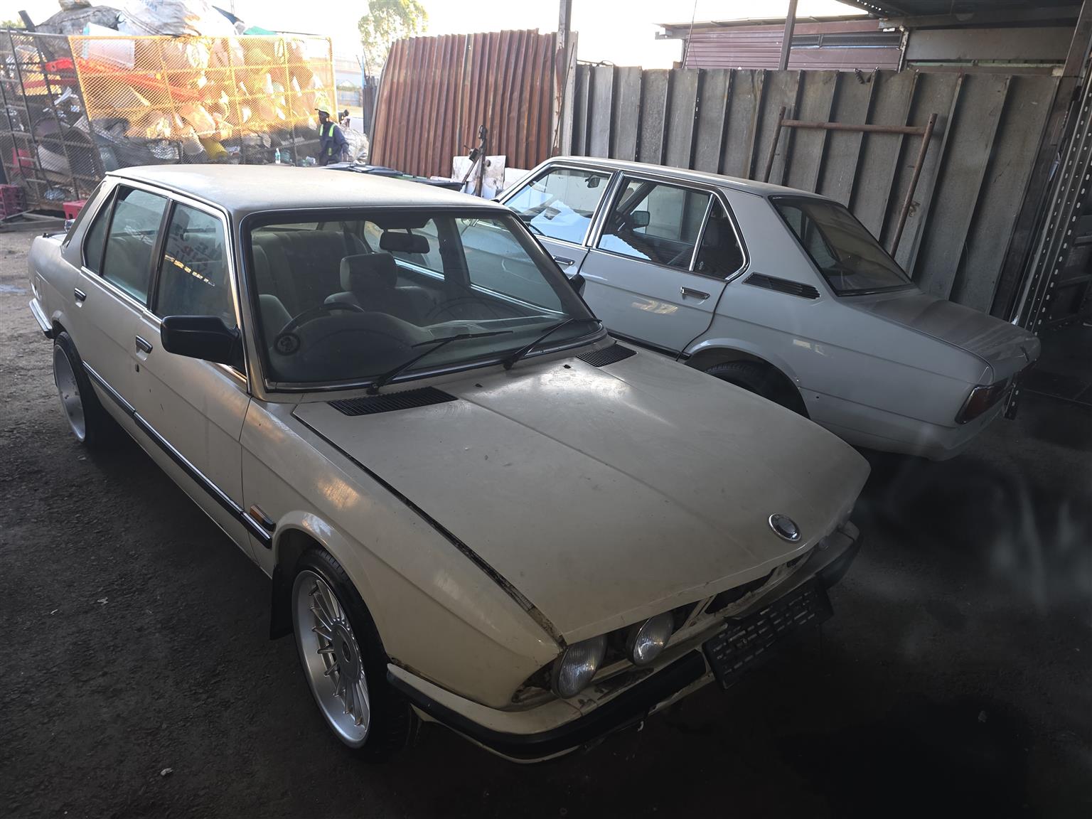 1985 BMW E28 AUTOMATIC 520I | Junk Mail Marketplace