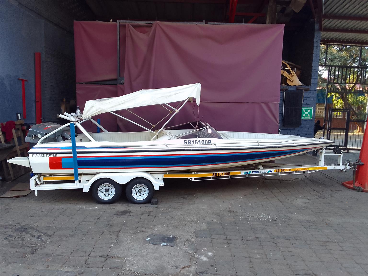 Famaru SR16100R Speed Boat (No Engine) | Junk Mail Marketplace