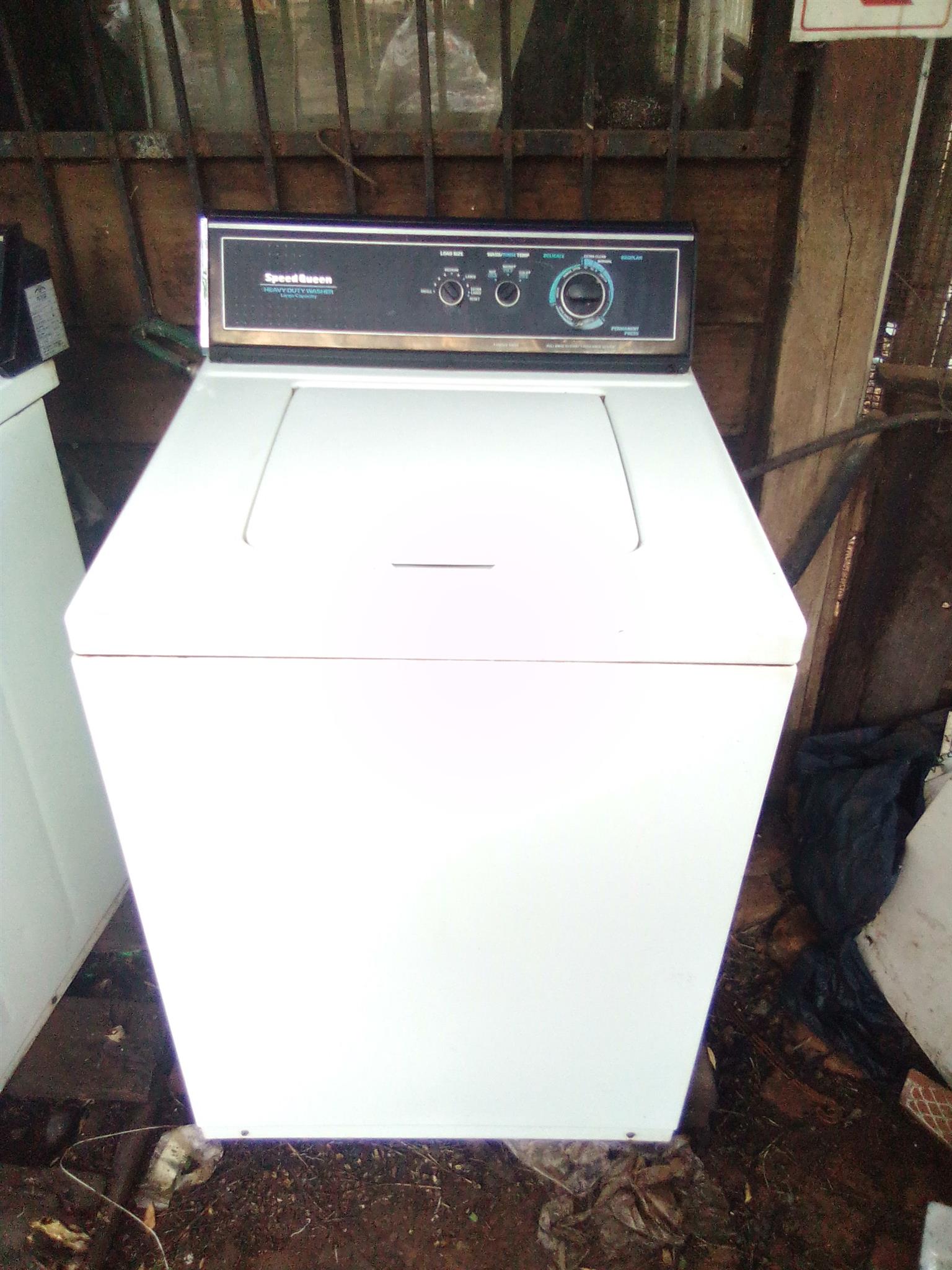 SPEED QUEEN Top loading washing machine | Junk Mail Marketplace