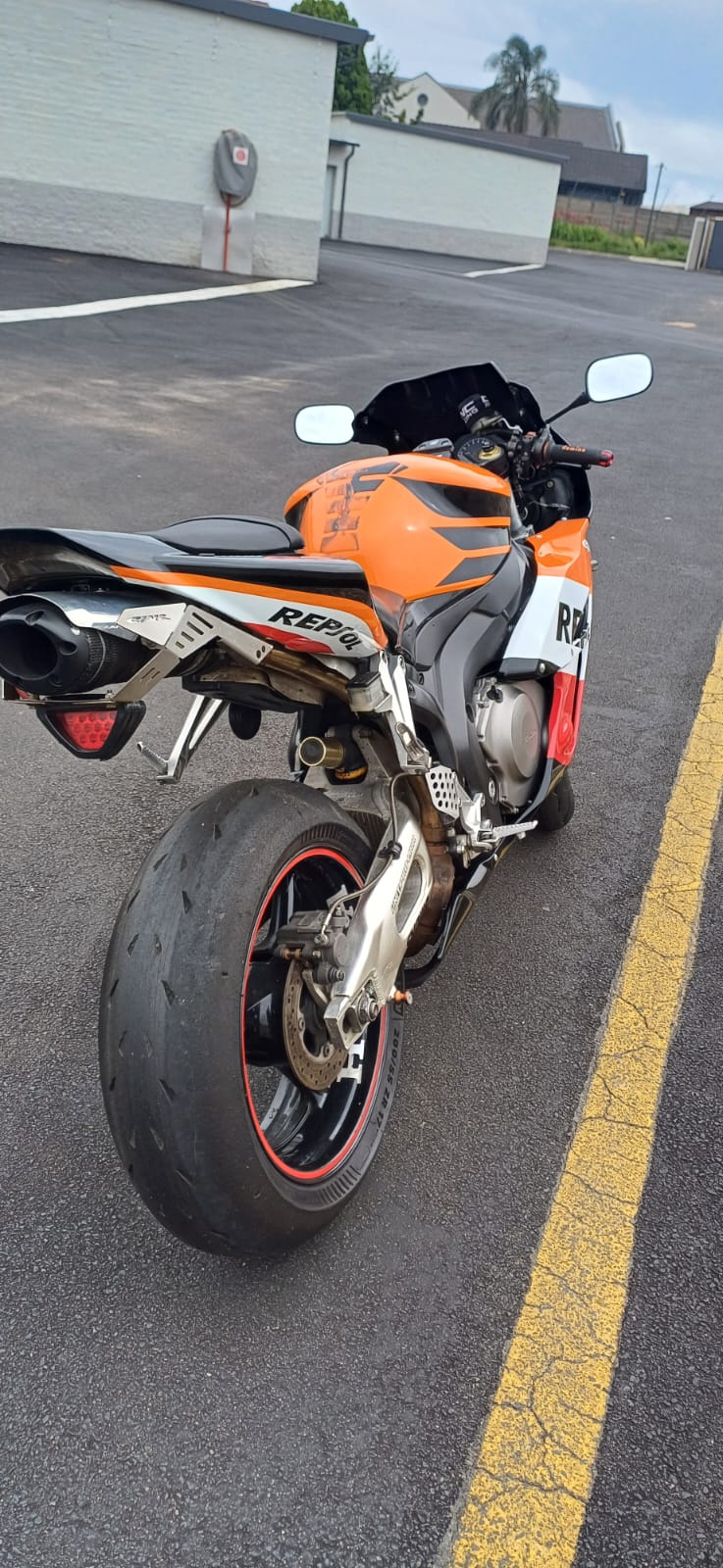 Honda CBR-1000-RR | Junk Mail Marketplace