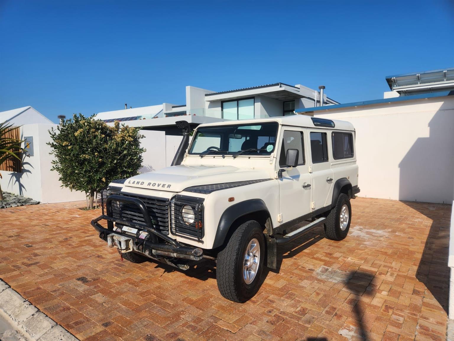Landrover Defender 110 | Junk Mail
