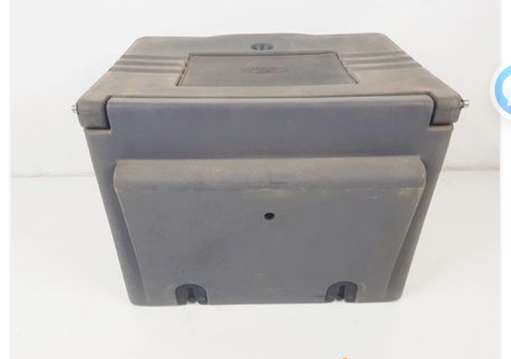 Ford cooler boxes for Sale | Junk Mail Marketplace