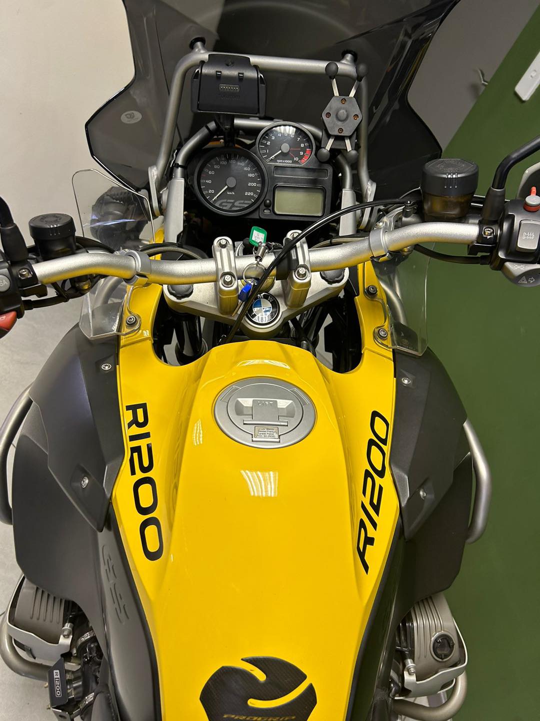 2011 BMW R1200GS | Junk Mail Marketplace