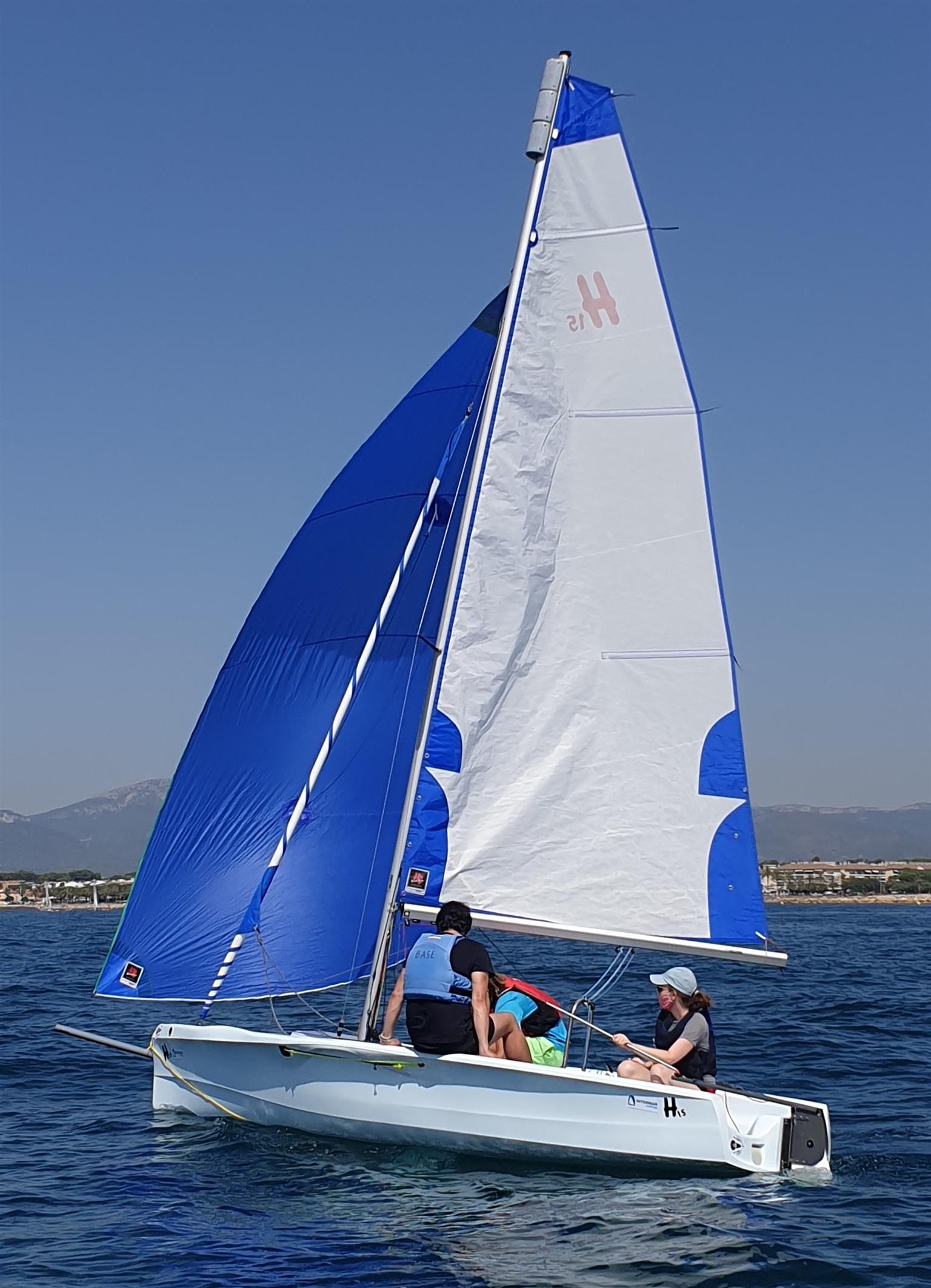 H 15 SPORT TRAINING SAILBOAT | Junk Mail