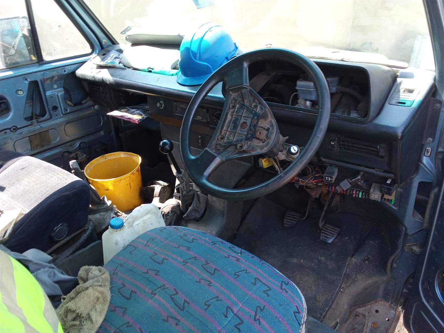 VW microbus/ caravelle complete body with no papers for sale or swap ...