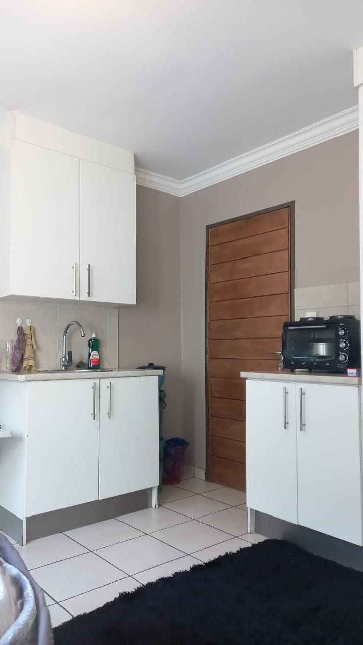 Bachelor room to rent in Mamelodi East Mahube Ext1 available ...