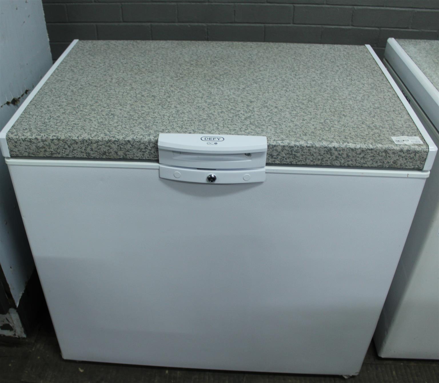 DEFY DMG473 254L DEEP FREEZER S060866C | Junk Mail Marketplace