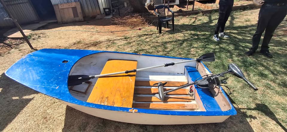 Pram dinghy boat | Junk Mail Marketplace
