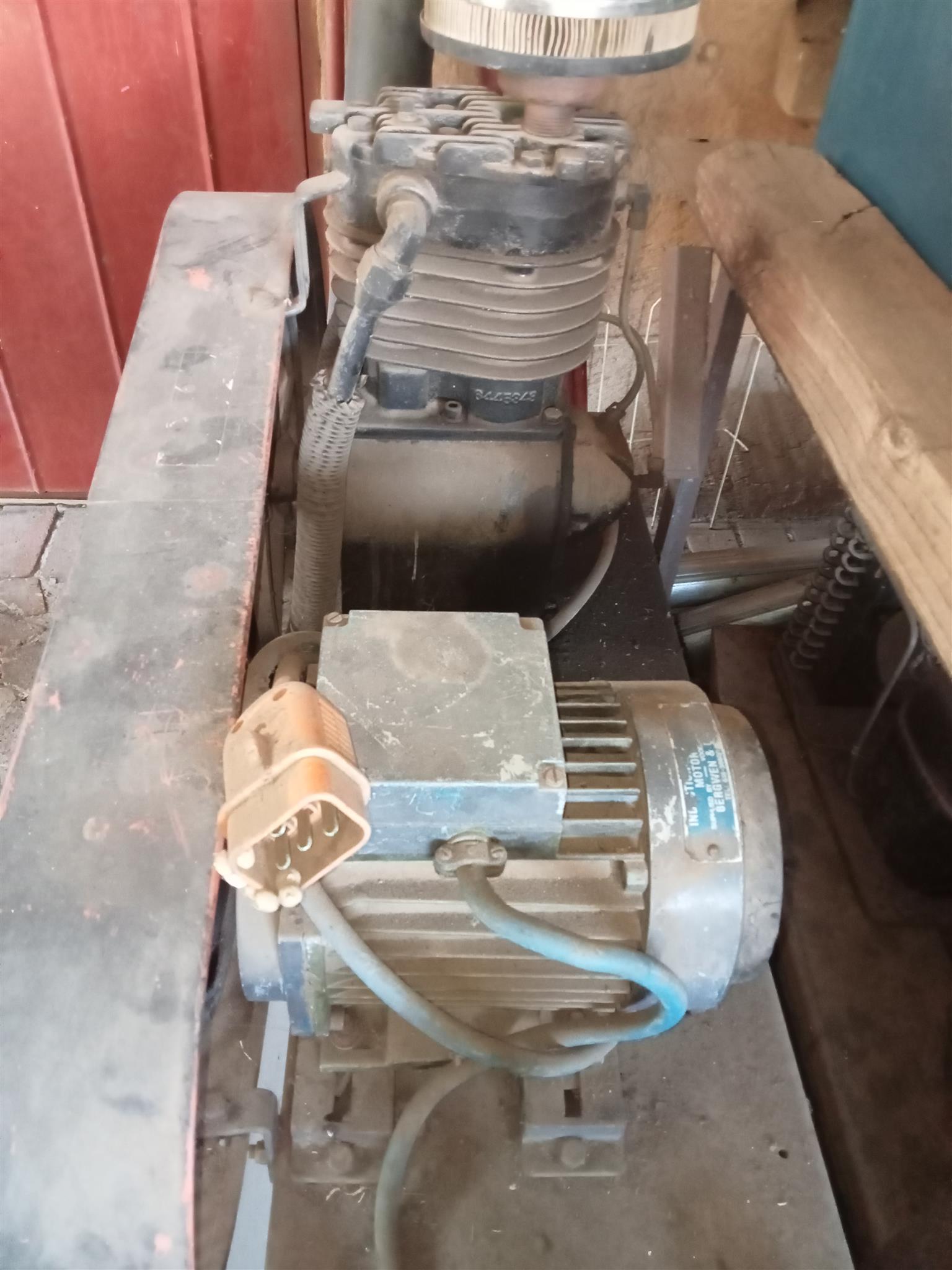 Compressor 3 Phase Arlec 250l | Junk Mail