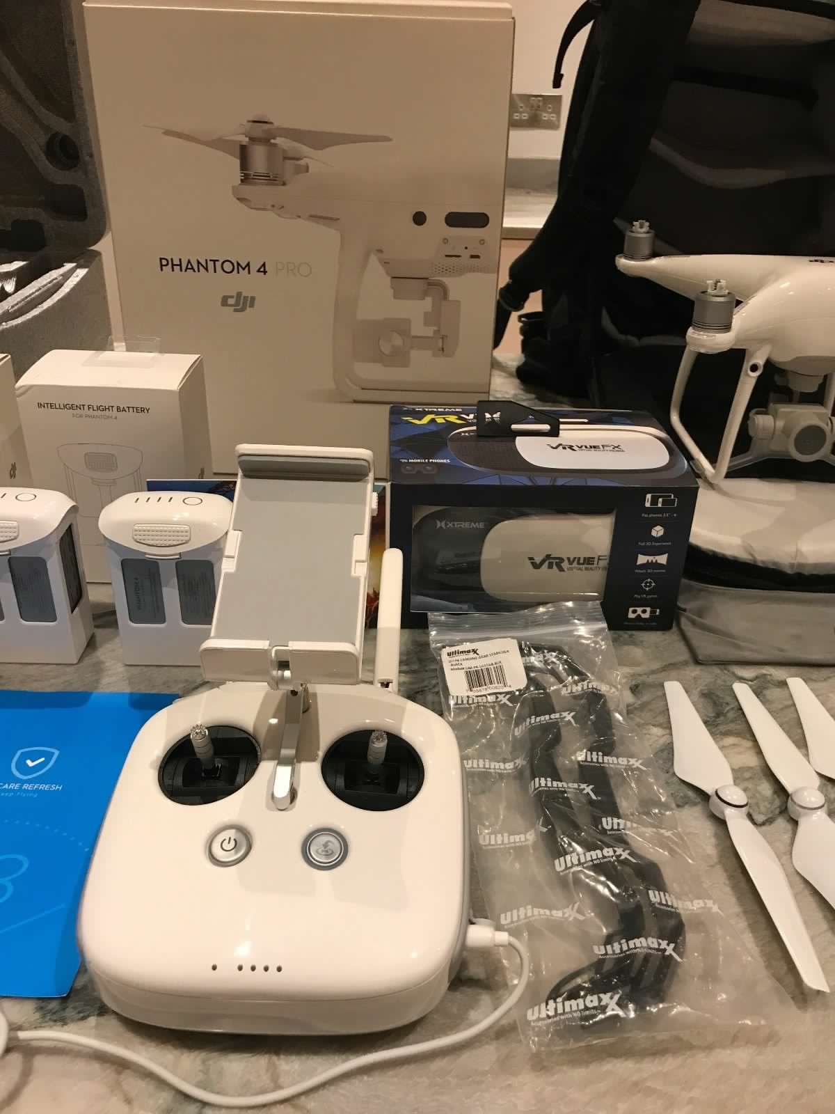 Phantom 4 professional delux kit with 129 minutes flying time | Junk Mail